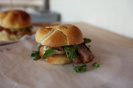 Lardo Restaurant Menu | Delicious Sandwiches & Pork Specialties in ...